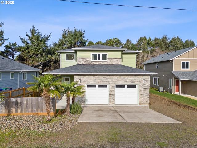 2013 NE 58TH ST