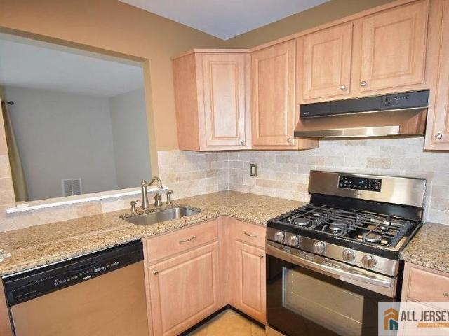 2013 Bayhead Drive