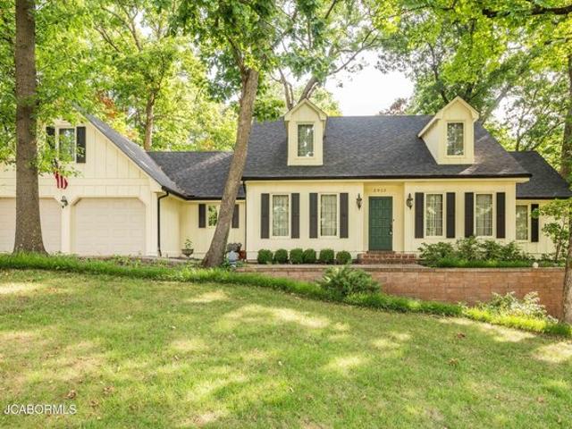 2013 Chickadee Rd, Jefferson City, MO 65101