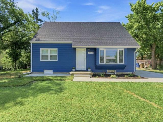 2013 E Fairchild St, Park City, KS 67219