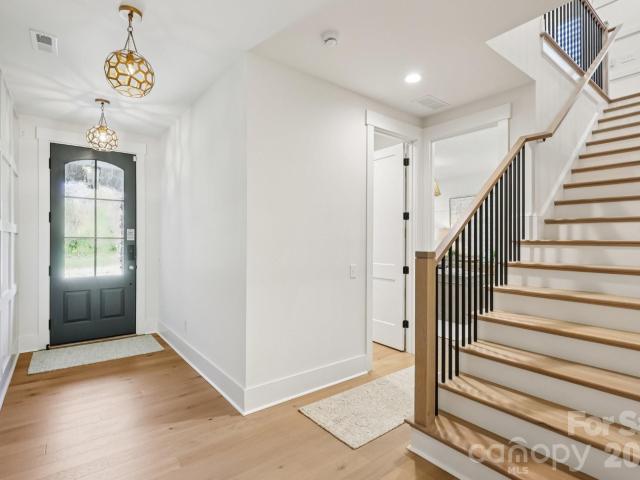 2013 Garden View Lane
