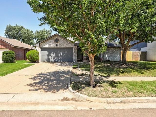 2013 Grassland Dr, Norman, OK 73072