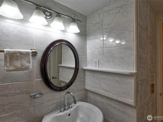 2013 st Pl W, Unit D104, Lynnwood, WA 98036 | MLS #2492