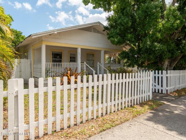 2013 Vernon Pl, Melbourne, FL 32901 | MLS #1073