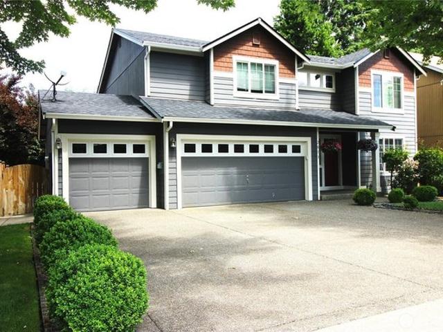 2013 103rd St E, Tacoma, WA 98445