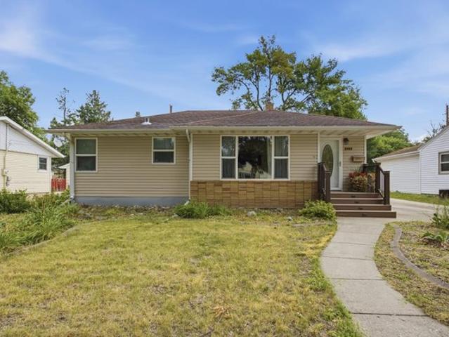 2013 7th St N, Fargo, ND 58102