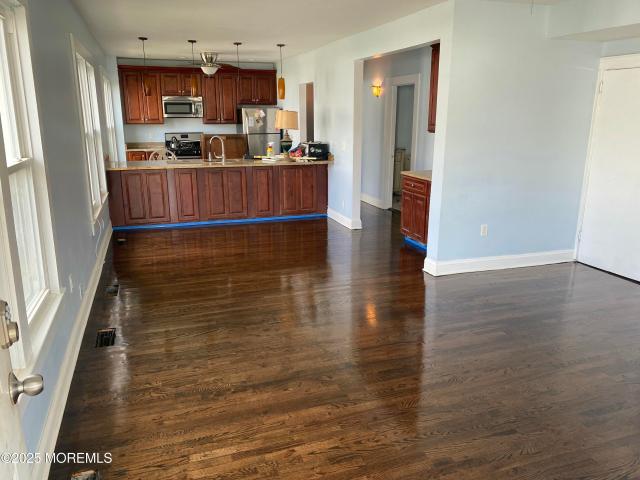 201 16th Avenue