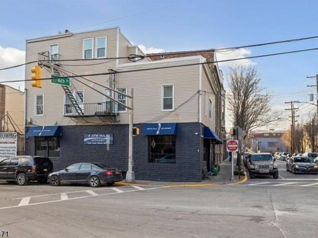 201 16th St, Union City, NJ 07087