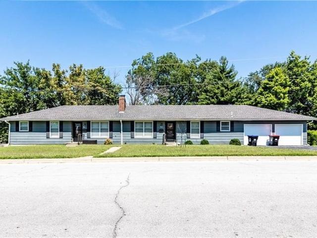 201 203 E Russell Ave, Warrensburg, MO 64093