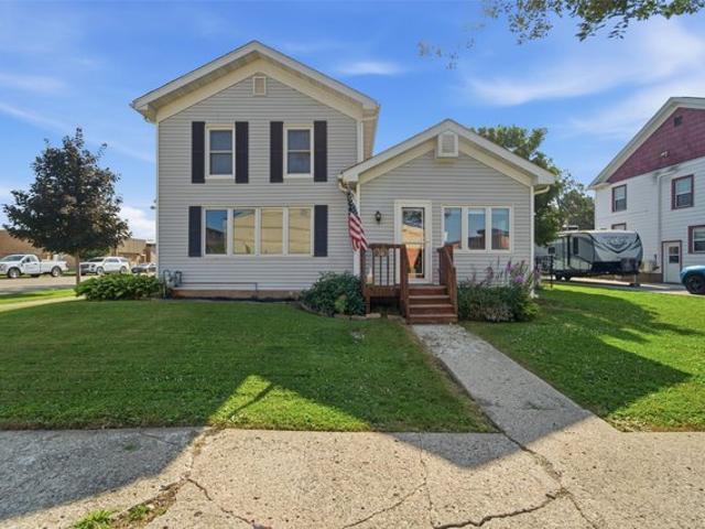 201 2nd Ave SW, State Center, IA 50247
