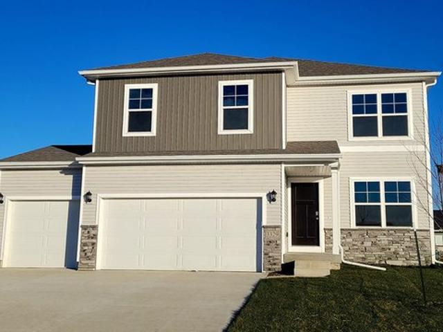 201 40th St SW, Altoona, IA 50009