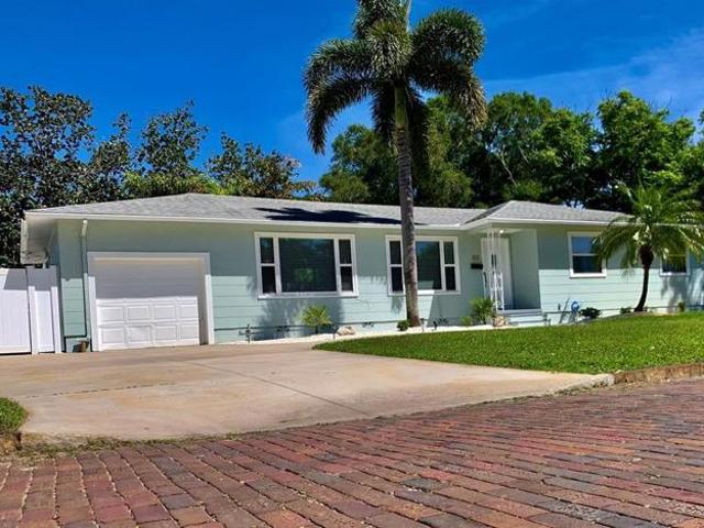 201 61st St N, Saint Petersburg, FL 33710