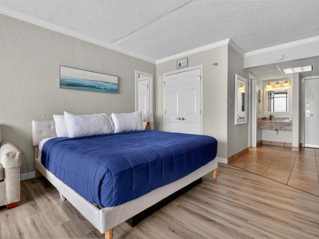 201 74th Ave. N 2537