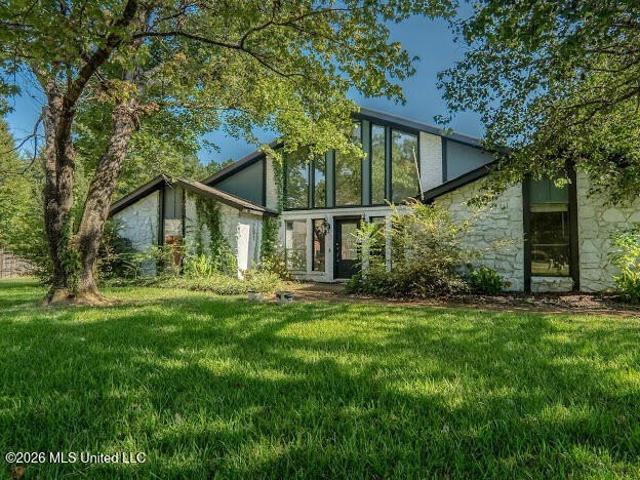 201 Country Cove Cir, Clinton, MS 39056