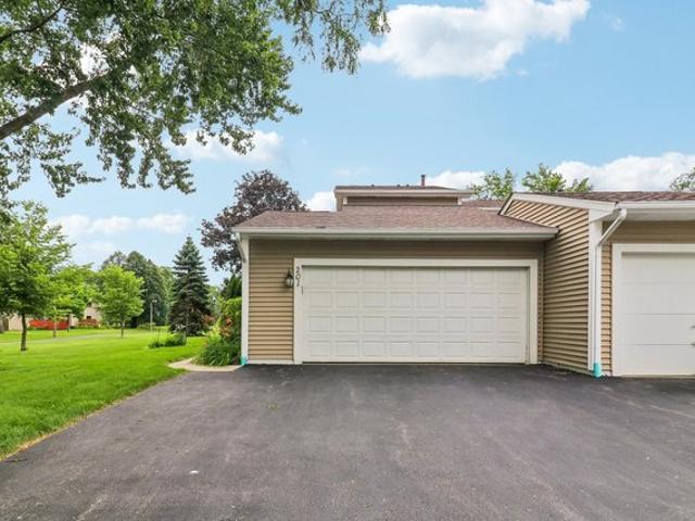 201 Colony Ct, Vernon Hills, IL 60061