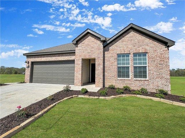201 Collie Ave, Lowell, AR 72745