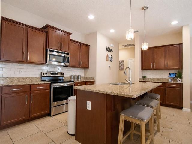 201 Compass Rose Dr, Groveland, FL 34736 | MLS #G5107 | Compass