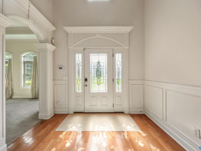 201 Coral Court