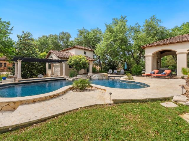 201 Costa Bella Dr