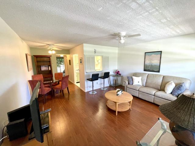 201 Canterbury I, West Palm Beach, FL 33417 | MLS #B26004