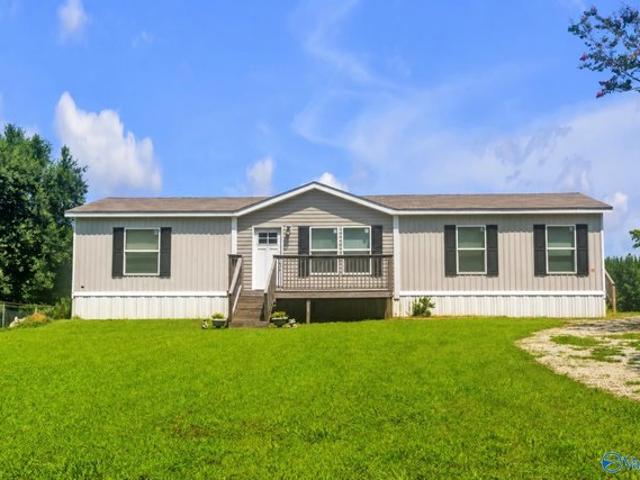 201 Cantrell Rd, Hazel Green, AL 35750