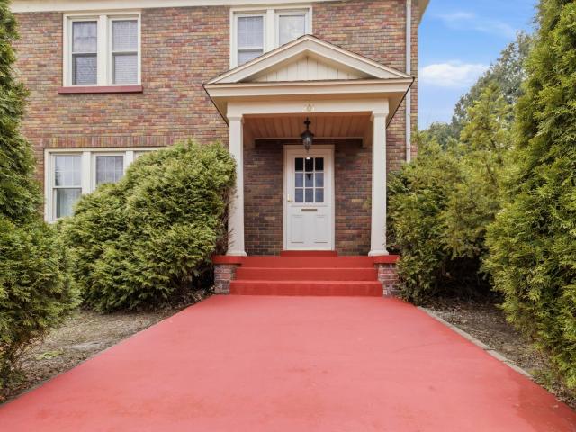 201 Capital St