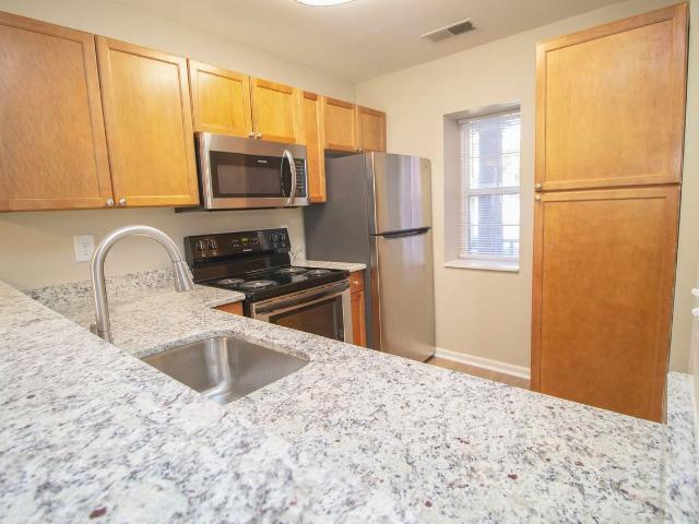 201 Cassia Ct. 2 Bedroom Apartment for Rent at 201 Cassia Ct, Wayne, MI 48187 Canton