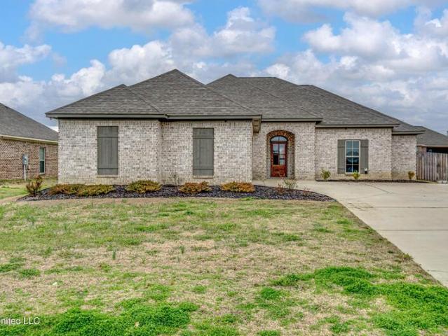 201 Chartleigh Circle, Canton, MS 39046