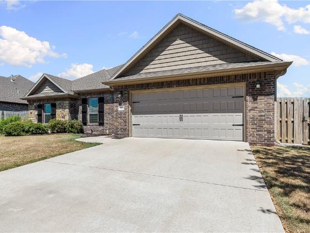 201 Cisterna Drive