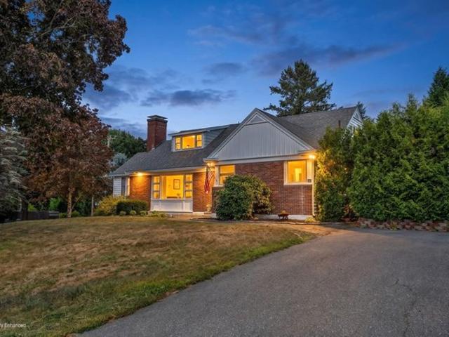 201 Clyde Rd, Bangor, ME 04401