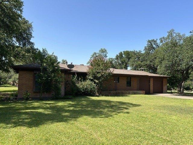 201 Crest Ridge Dr, Lakeside, TX 76108