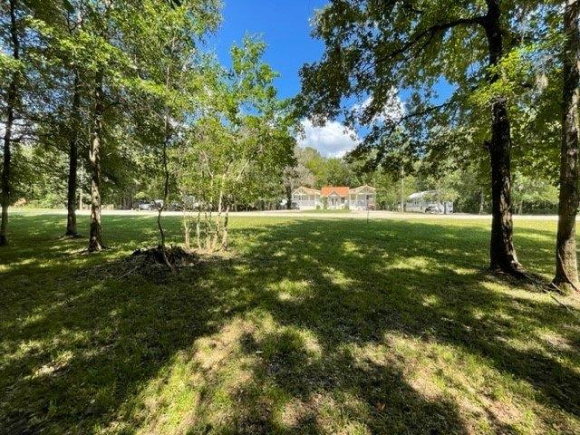 201 Cypress Lakes Cir, Cleveland, TX 77327