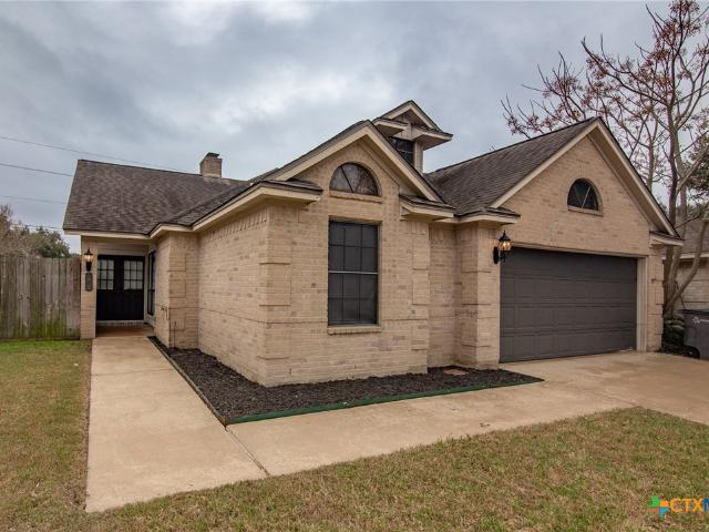 201 Amhurst St, Victoria, TX 77904 | MLS #612256 | Compass
