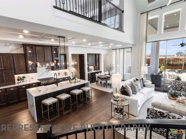 201 Amistad