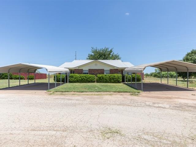 201 and 203 Bluebonnet Dr, Winters, TX 79567