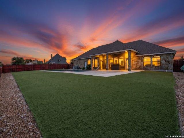 201 Abrego Lake Dr, Floresville, TX 78114