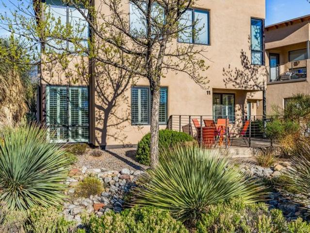 201 Aliso Dr SE Apt 11, Albuquerque, NM 87108