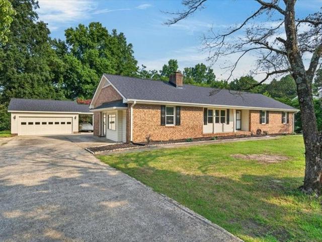 201 Ashby Ln, Goldsboro, NC 27530