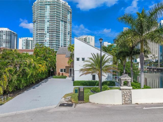 201 Atlantic Isle, Sunny Isles Beach, FL 33160 | MLS #A11720