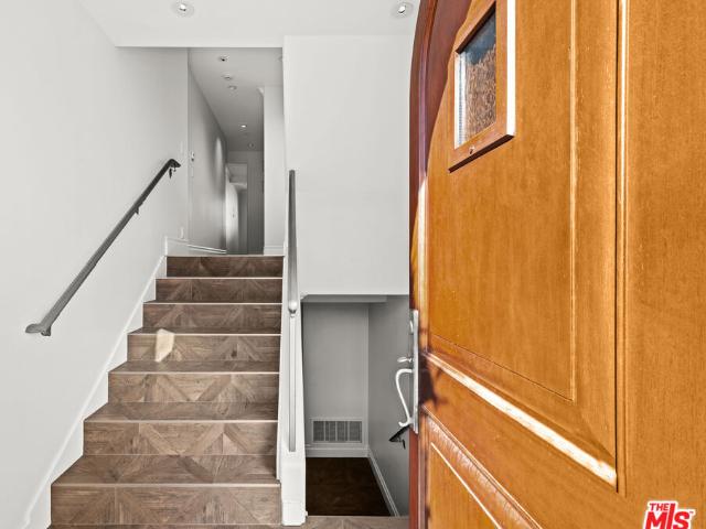 201 Avenue A, Unit B, Redondo Beach, CA 90277 | MLS #26660 | Compass