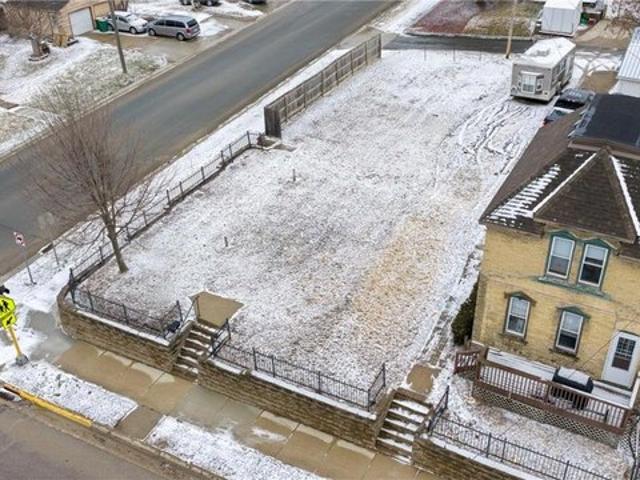 201 Boulevard Ave NE, Montgomery, MN 56069