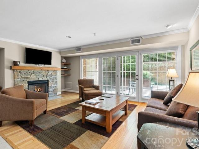 201 Bowling Park Rd, Asheville, NC 28803