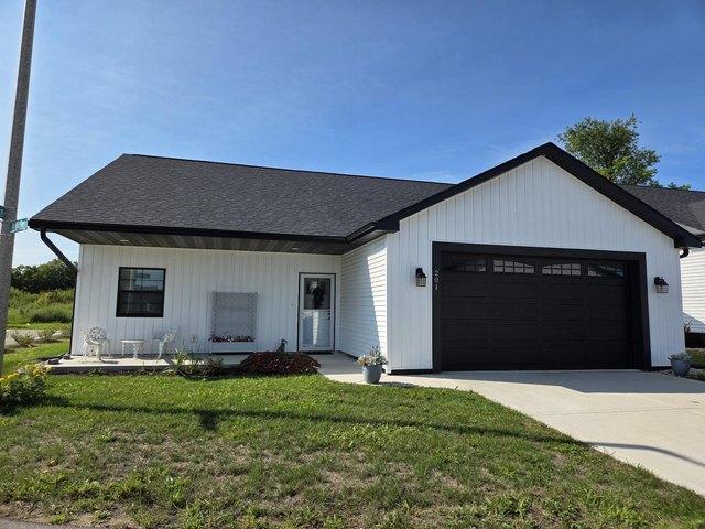 201 Boann Ter, Belleville, WI 53508