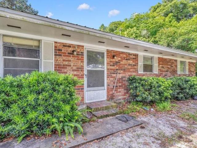 201 Baker Rd, Satsuma, FL 32189