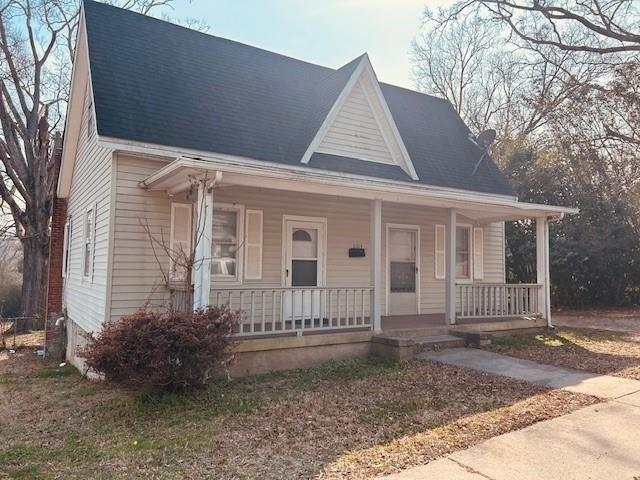 201 Baldwin Ave, Greenwood, SC 29649