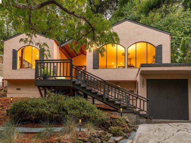 201 Beauforest Dr, Oakland, CA 94611