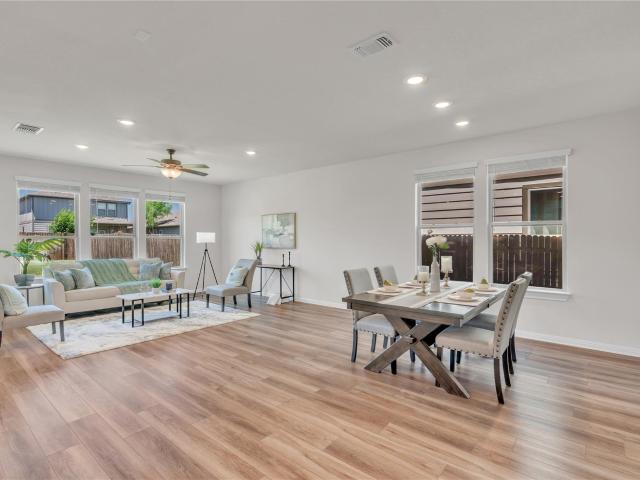 201 Bella Luna Way