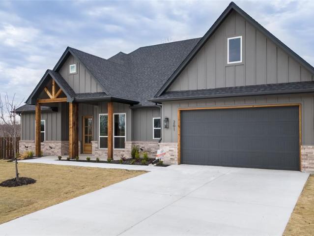 201 Belmont Dr, Willow Park, TX 76087 | MLS #21249 | Compass