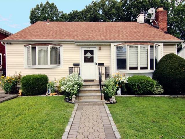 201 Bennett Ave, Yonkers, NY 10701