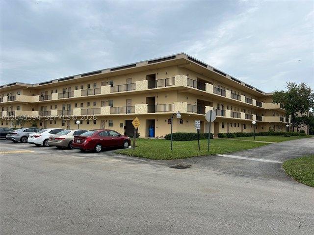 201 Berkley Rd Apt 104, Hollywood, FL 33024